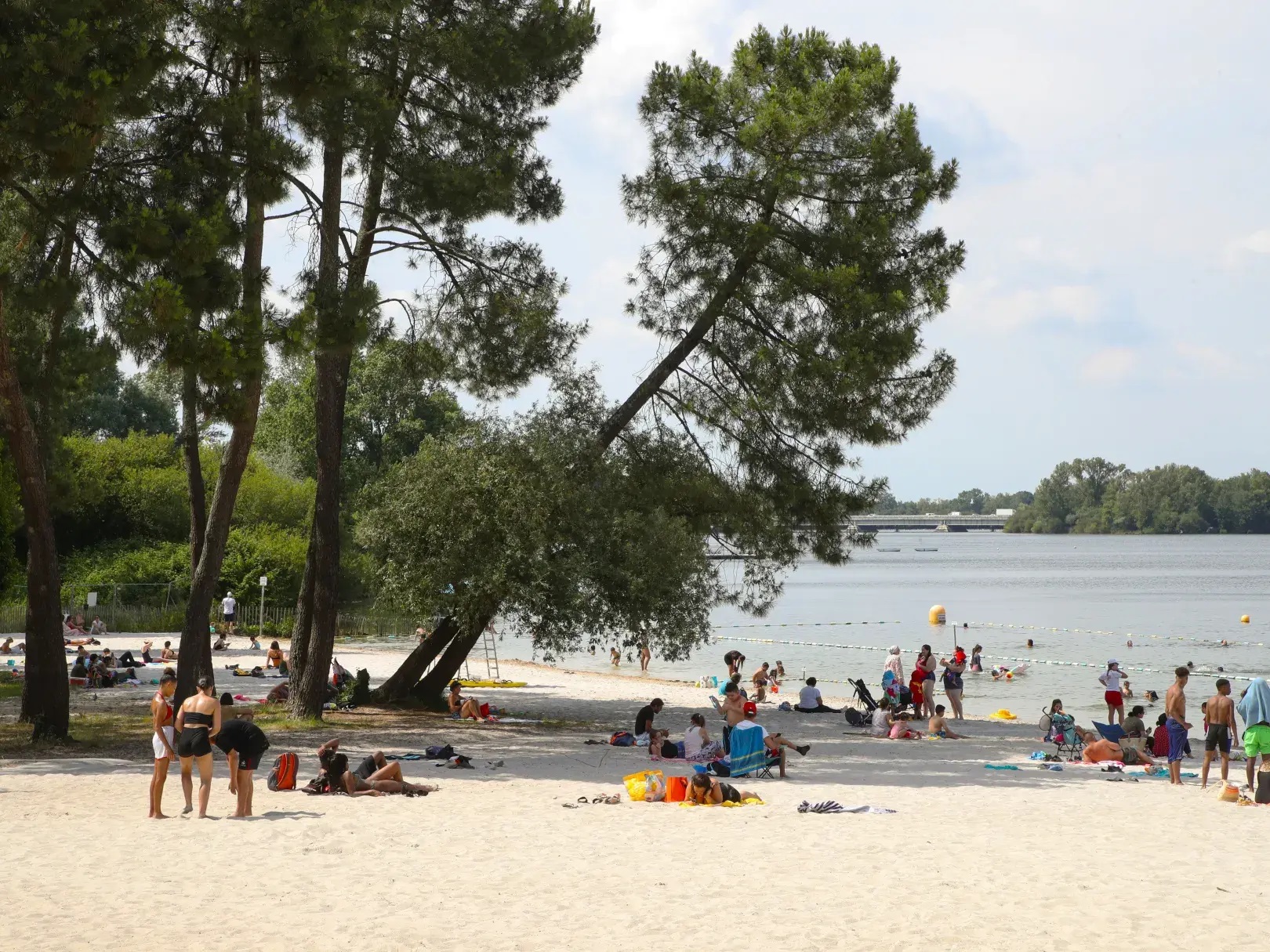 La Plage du Lac : baignade en famille (Bordeaux) - Citizenkid