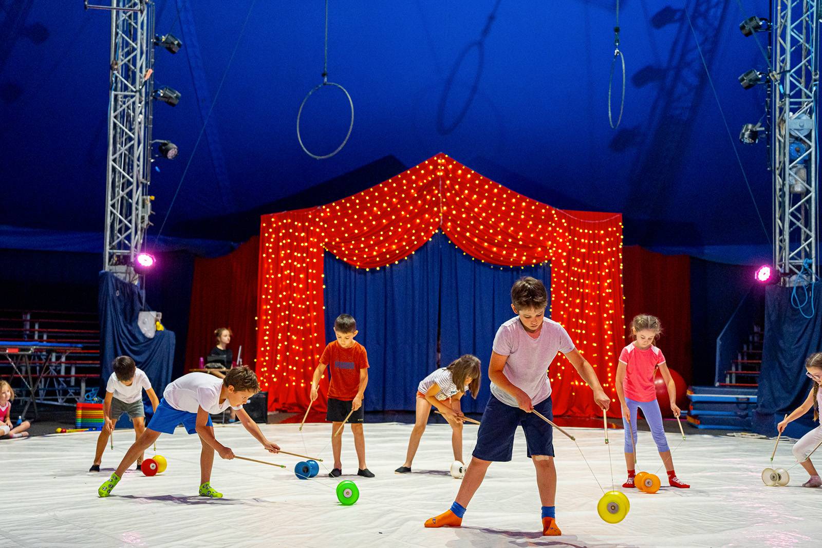 Stage vacances - Cirque Imagine : stage de cirque pour enfants à Lyon ...