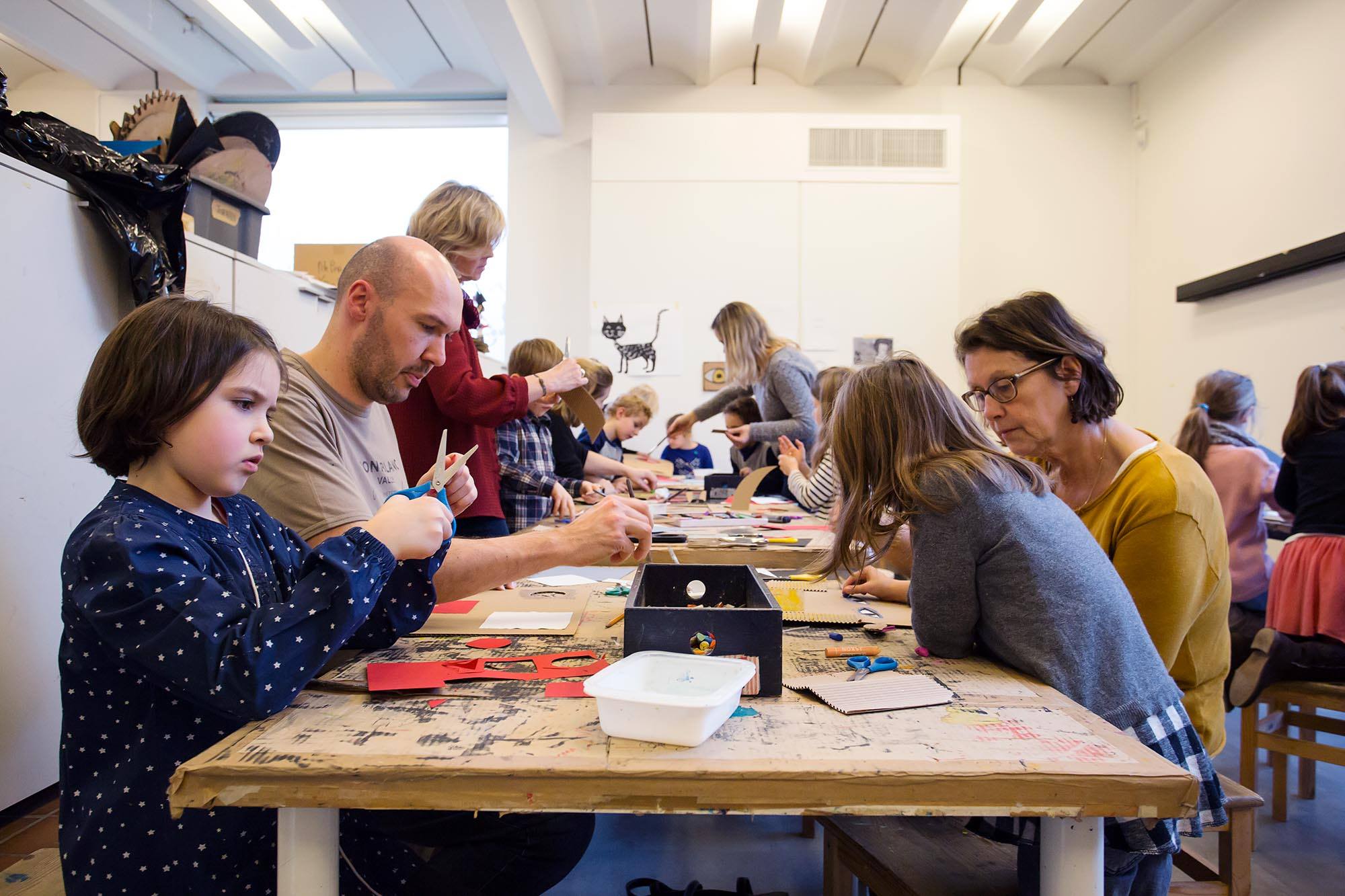 Atelier en famille au LaM à : Main dans la main - Citizenkid