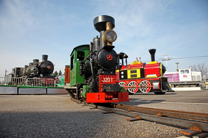 Mini express d'Alsace - parcours en trains miniatures pour une ...