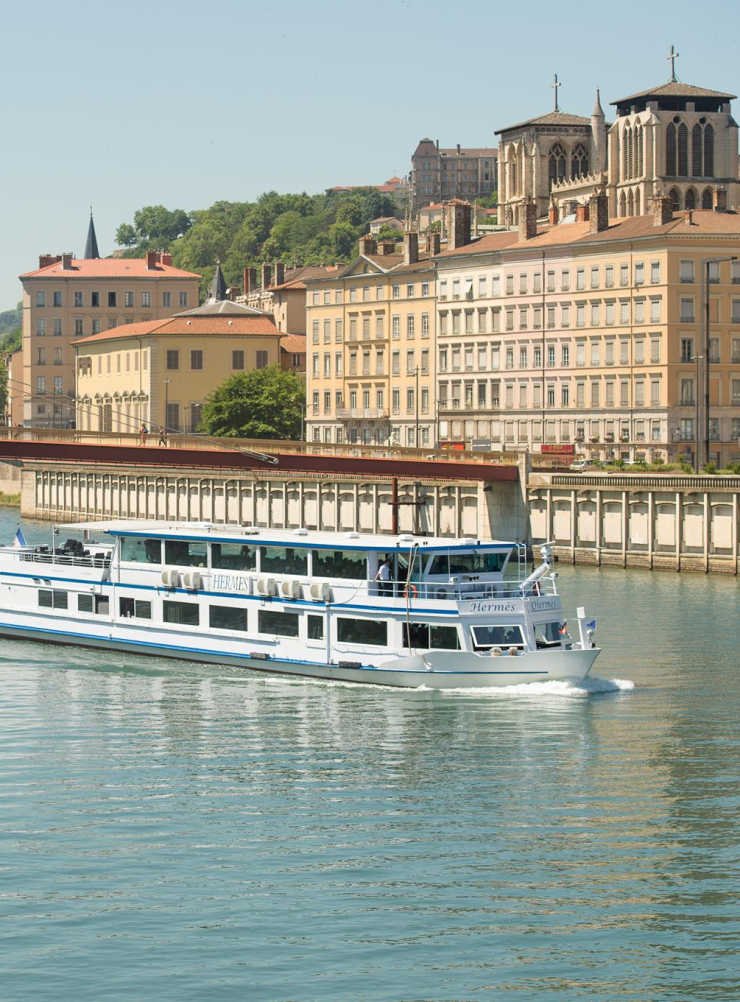 Les Bateaux Lyonnais : croisière restaurant ou croisière promenade pour ...