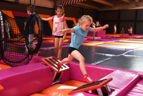 Exalto Dardilly : bowling, trampo, laser, ninja, kakaoké... parc de ...