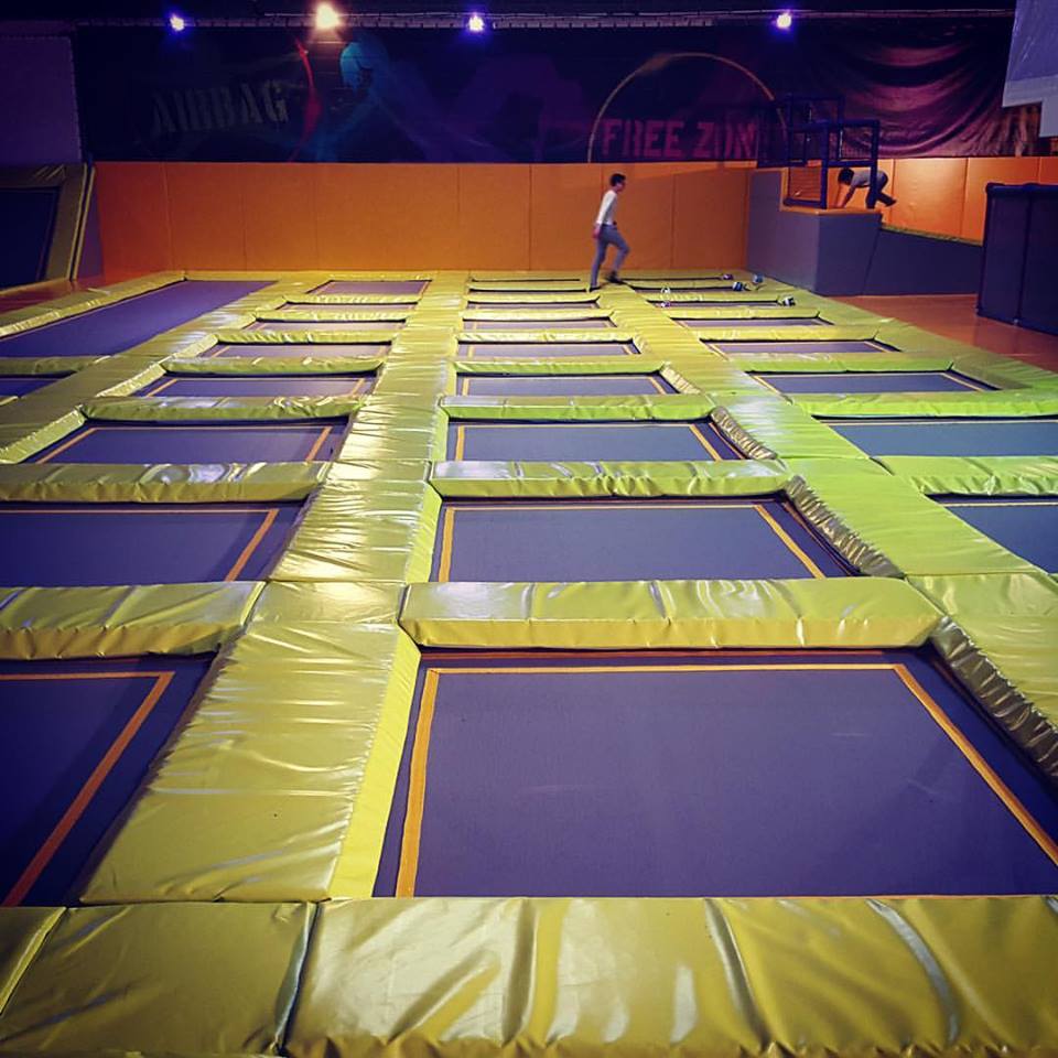 Anniversaire enfants au Trampoline City (Paris) : sport et fête ...